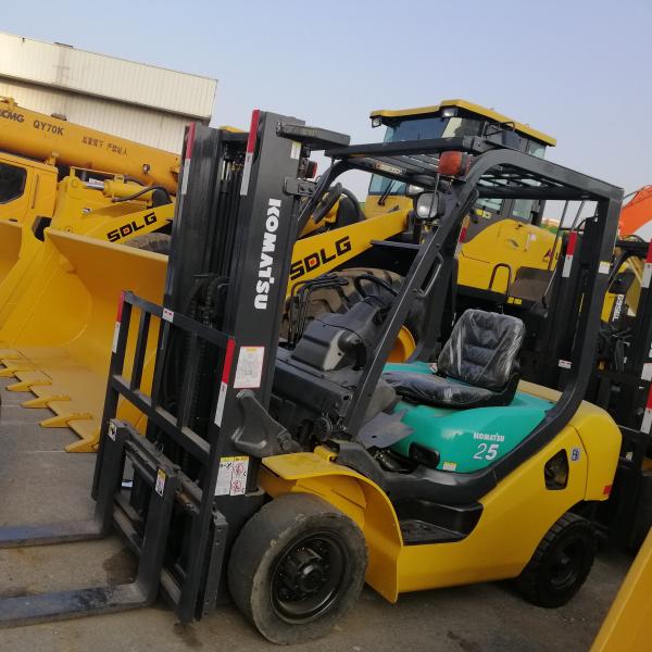 Quality Reasonable Komatsu FD25 FD30 Diesel Forklift in Japan 2.5 Ton 3 Ton with Side for sale
