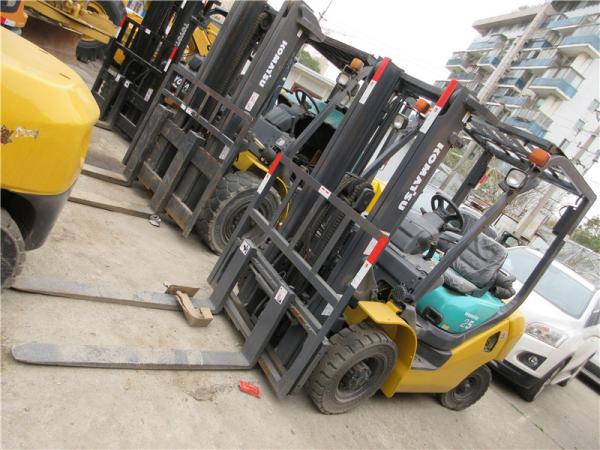 Quality Reasonable Komatsu FD25 FD30 Diesel Forklift in Japan 2.5 Ton 3 Ton with Side for sale