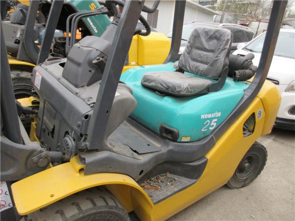 Quality Reasonable Komatsu FD25 FD30 Diesel Forklift in Japan 2.5 Ton 3 Ton with Side for sale