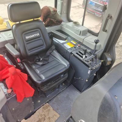 Cina 2022 Original Used Shantui SD16 SD22 SD32 Crawler Bulldozer con cilindro idraulico in vendita