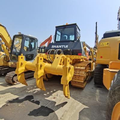 Cina Shantui SD32 Dozer 320HP Crawler Bulldozer con pezzi di ricambio e ripper senza usura per un anno in vendita