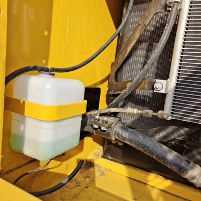 Cina 22 tonnellate Peso di esercizio Komatsu PC220-8 Escavatore idraulico con valvola originale in vendita