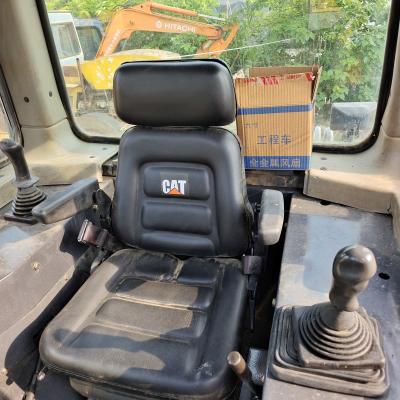 Cina Bulldozer giapponese D8T D8L D8N D8R usato con capacità di dozzatura di 4,6 in vendita
