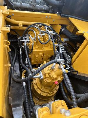 Cina Valvola idraulica originale Sany235C Digger Machine Usata Sany235 Sany215 Sany135 Escavatore in vendita