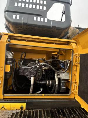 Cina Valvola idraulica originale Sany235C Digger Machine Usata Sany235 Sany215 Sany135 Escavatore in vendita
