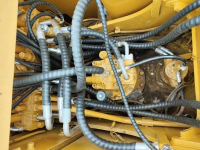 Cina Escavatori usati CAT 320C da 20 tonnellate con 1200 ore di lavoro originali e convenienti in vendita