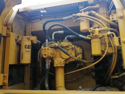 Cina Escavatori Cat 330 usati in buone condizioni con pompa idraulica originale e motore C9 in vendita