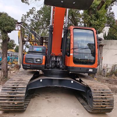 Cina Doosan DX60 DX60-9 Escavatore usato con capacità di secchio di 0,7 m3 e 2800 ore di lavoro in vendita
