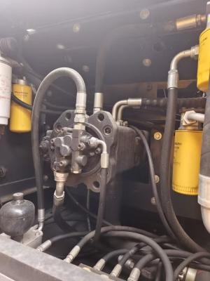 Cina Escavatore Volvo EC210 usato con motore Cummins B5.9-C e cilindro idraulico originale in vendita
