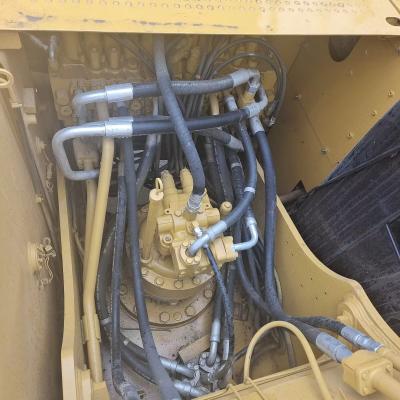 Cina Originale giapponese usato Caterpillar 320D Crawler Excavator con 20 tonnellate di peso operativo in vendita