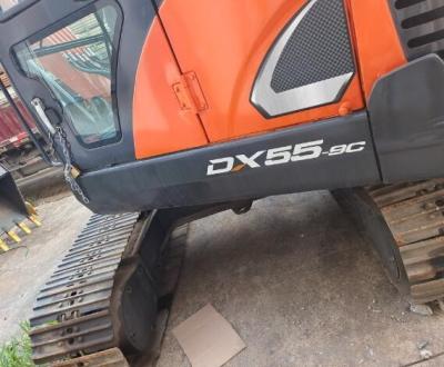 China Cor original Doosan Dx55 Mini Excavator 5 toneladas de capacidade e válvula hidráulica original à venda