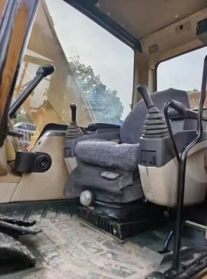 Cina Escavatori usati Cat 320C con valvola idraulica ORIGINALE e capacità di 0.9 secchi in Giappone in vendita