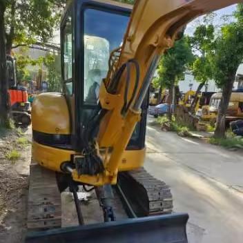 China Excavadoras usadas Caterpillar Cat 303cr Mini Excavadora para preparação de terreno à venda