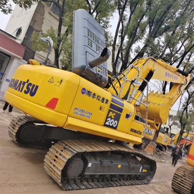 Cina Escavatori Komatsu PC200-8 usati originali giapponesi provenienti dal Giappone con 20000 KG di peso della macchina in vendita