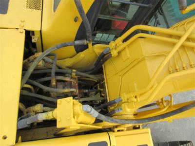 Cina Top- Komatsu PC200-7/PC200-8/PC220-6/PC220-7 Escavatore con cilindro idraulico originale in vendita