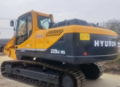 Cina Radius di scavo massimo 2750 Usato giapponese Hyundai 215LC-9 escavatore a Shanghai in vendita