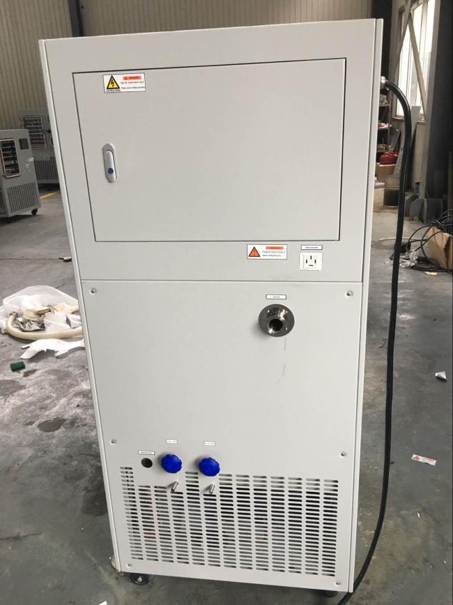 Pilot vacuum freeze dryer (2)
