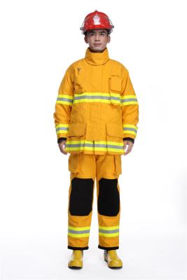 Cina Ingranaggio dell'affluenza del vigile del fuoco di Du Pont Nomex di rendimento elevato/abbigliamento professionale del pompiere in vendita