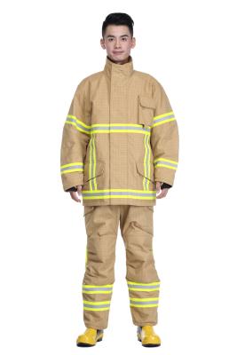 Cina Elettricità statica dell'ingranaggio/pompiere dell'affluenza del vigile del fuoco del tessuto dell'oro del PBI anti ed isolamento termico uniformi in vendita