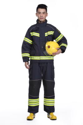 Cina Abbigliamento ignifugo di sicurezza del vigile del fuoco dell'ingranaggio all'ingrosso dell'affluenza con Twinsystem Aramid in vendita