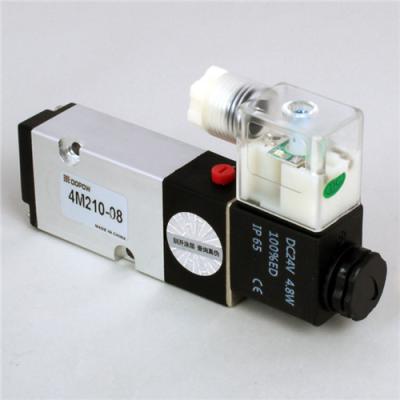 China maneira portuária 4M210-08 0.15-0.8MPa da válvula de solenoide 3 da posição de 4M Series 5 2 à venda