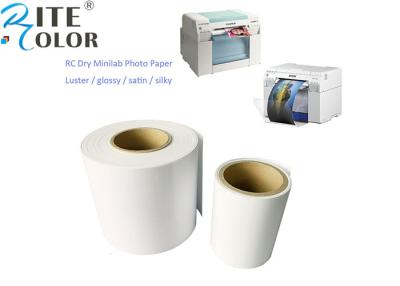 China Silky Dry Minilab Photo Paper Roll Microporous Luster Surface For Inkjet Printing for sale