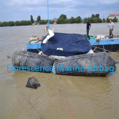 Cina Tubo gonfiabile 10 strati Airbag in gomma marina per atterraggio di navi e chiatte in vendita