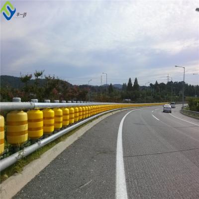 Cina Barriera di plastica del rullo della strada principale di sicurezza di Eva Pu Anti Crash Guardrail estensibile in vendita