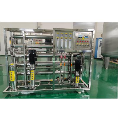 Cina 2L/h Capacità 2Ton Sistema RO a due fasi Macchina di depurazione dell'acqua salata per acqua pura in vendita