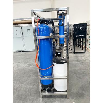 Cina 10-40C Temperatura dell'acqua 1000LPH Sistema industriale di depurazione dell'acqua per osmosi inversa in vendita