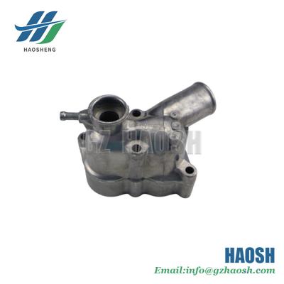Cina Termostato CAP 8-97121587-0 8971215870 Tubo di uscita dell'acqua per ISUZU NKR NPR 4HF1 in vendita