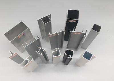 Cina T5 T6 lisciano i profili di alluminio espelsi con rivestimento del mulino, rivestimento della polvere in vendita