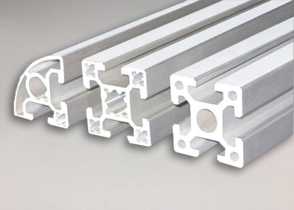 6061 profils industriels d'aluminium de T5 T6 que l'aluminium a expulsés des sections anodisent la surface