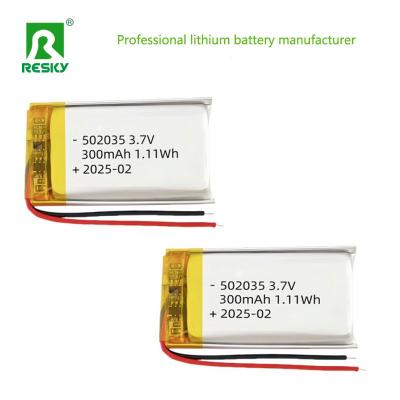 China Lithium Battery Cell 502035 3.7v 300mAh Rechargeable Solar Li-Polymer Battery For Bluetooth Earphone for sale