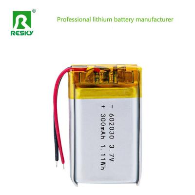 中国 リチウムポリマー電池セル 602030 3.7V 300mAh 充電式 Lipo リチウムポリマー電池 ウェアラブルデバイス用 販売のため