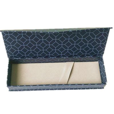 Cina Chiusura magnetica Art Paper Gift Packaging Box con l'inserzione del velluto in vendita