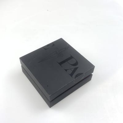 Cina Inserzione di timbratura UV di carta tattile rossa nera del cuoio dell'unità di elaborazione dell'anello di Earringss dei contenitori di regalo dei gioielli in vendita
