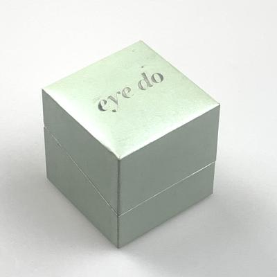 Cina Ring Paper Box Shiny Green di lusso ha inclinato l'imballaggio iridescente dei gioielli di apertura in vendita