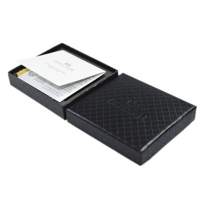 Cina La carta nera di griglia del contenitore di regalo del bollettino di 2cm ha impresso il panno della carta di Logo Watch Packaing With Paper in vendita