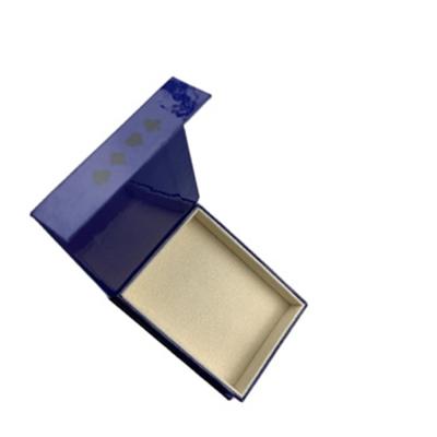 China Caja de regalo magnética del cierre del fútbol de los naipes azules del bebé los 8*10*2.5cm en venta