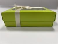 China Green Macaron Box With Clear Lid Customized Biodegradable Macaron Packaging for sale