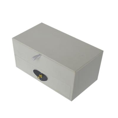 Cina cartone unico su ordinazione della fabbrica con la scatola d'imballaggio del cassetto di Libro Bianco per il regalo dei gioielli in vendita