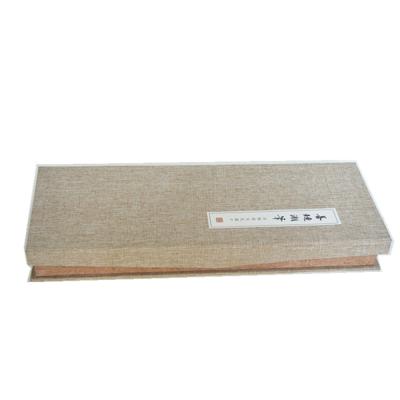 China Matte Beige Decorative Magnetic Closure-Giftdoos die Gerecycleerde Fluweelvoering verpakken Te koop