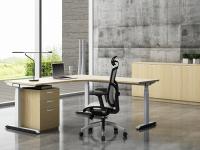 China Aluminium Adjustable Office Table Electrical Motorized Computer Desk for sale
