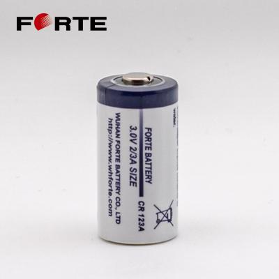 Cina 1400mAh litio CR123A una batteria da 3 volt in vendita