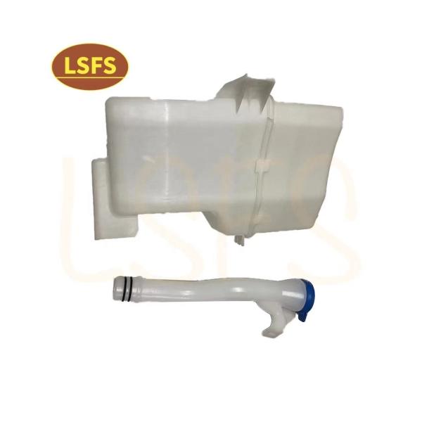 Quality Water Spray Bottle For Mg ZS RX3 ROEWE SAIC Car Fitment OEM NO 10361598 for sale