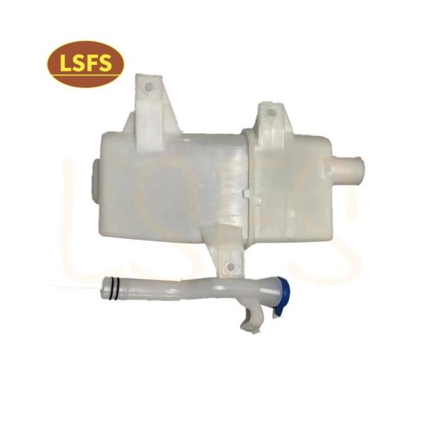 Quality Water Spray Bottle For Mg ZS RX3 ROEWE SAIC Car Fitment OEM NO 10361598 for sale