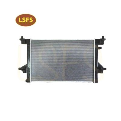 China Condensator Radiator Water Tank voor Roewer I5 I6 MG5 OE 10451321 Nationale 6 Directe verkoop Te koop