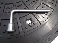 China 690mm Hinged Manhole  Cover for sale