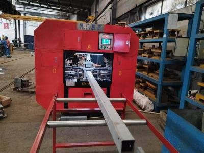 China Máquina automática de perfurar tubos elétricos quadrados com controlo PLC à venda